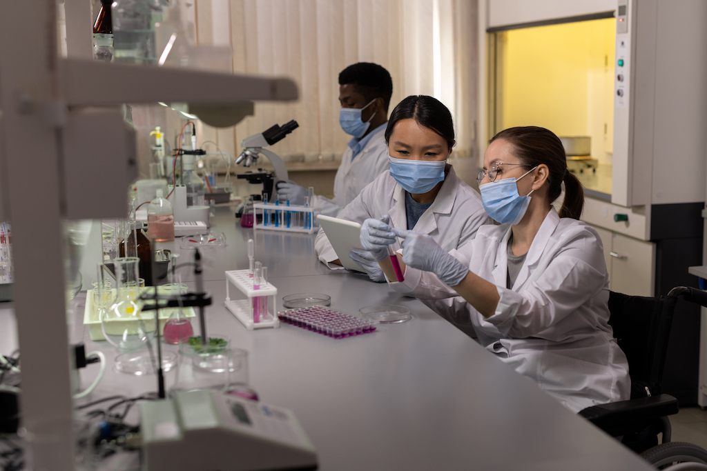 Testing Laboratories – Aviklab | Laboratory Equipment & Build